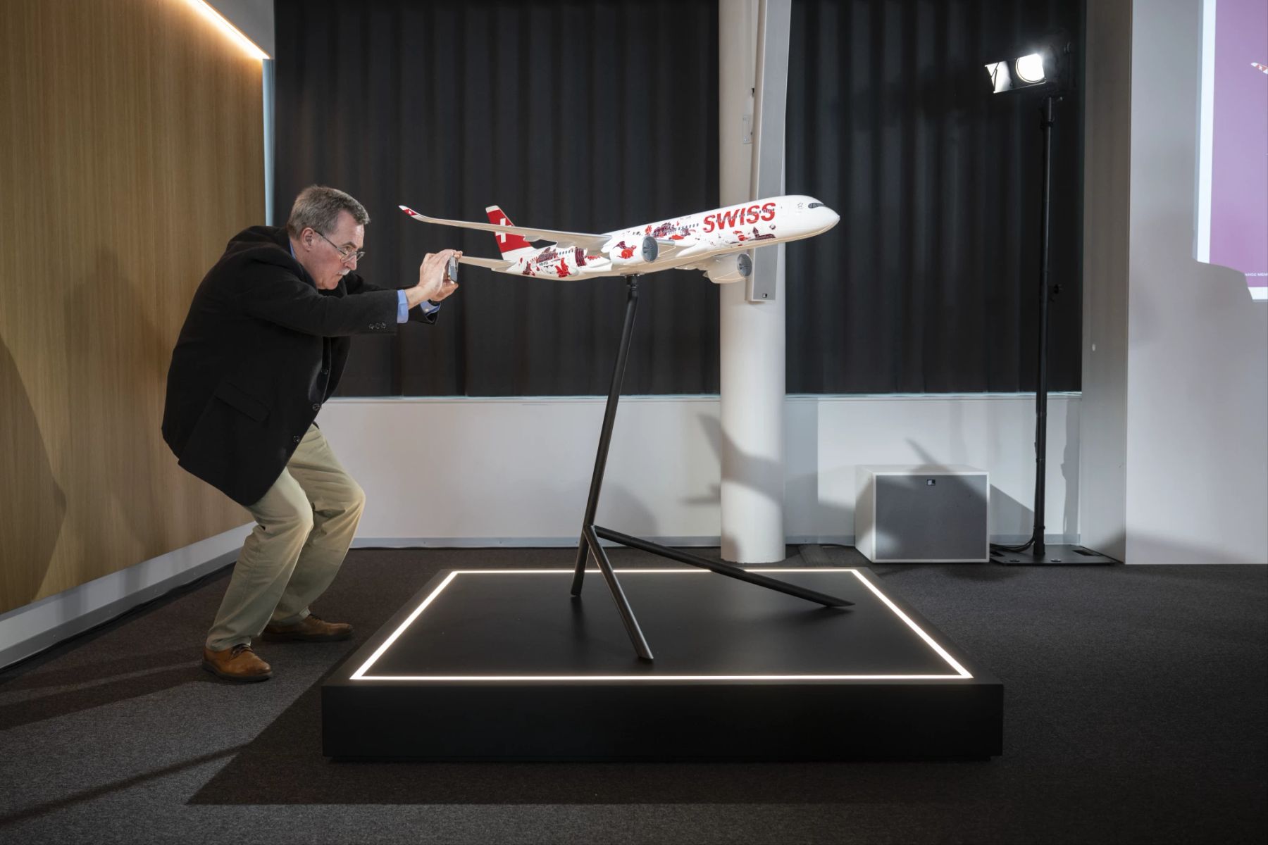 Swiss präsentiert ersten Airbus A350 mit Schweizer Sonderlackierung | Nau.ch