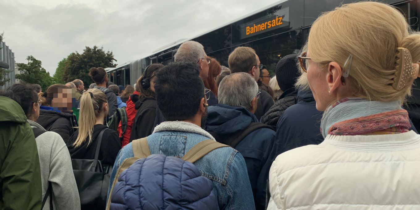 Ein einziger Bus hilft SBB bei Megachaos aus der Patsche | Nau.ch