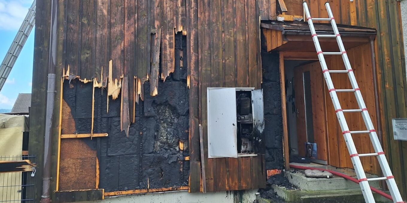 Sax SG: Fassadenbrand breite sich bis zur Dachtraufe aus | Nau.ch