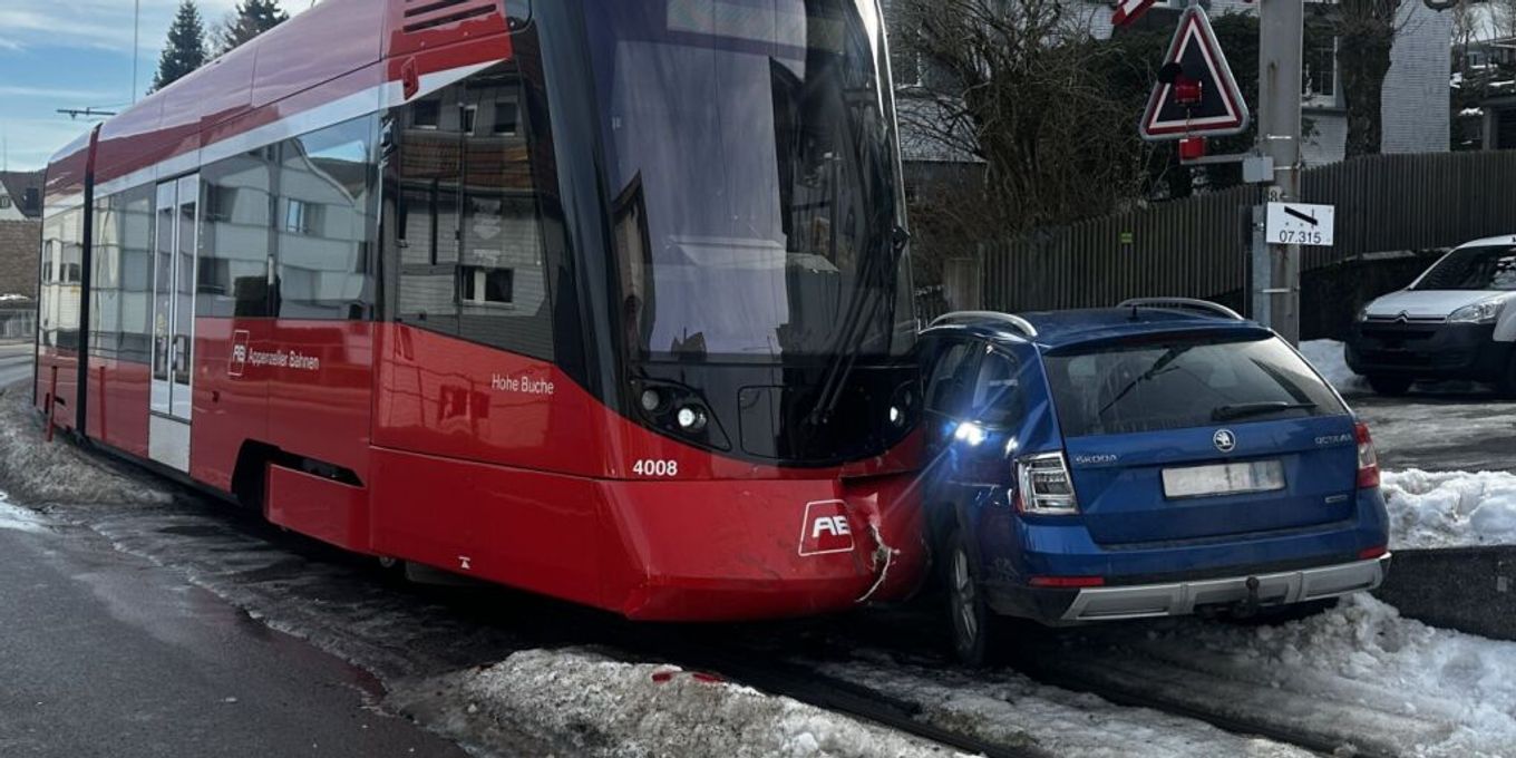 Zug kollidiert in Speicher AR mit einem Auto | Nau.ch