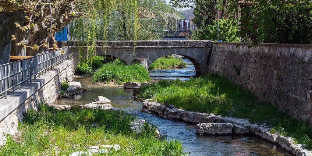 In Lyss werden zehn Jahre Hochwasserschutzstollen gefeiert