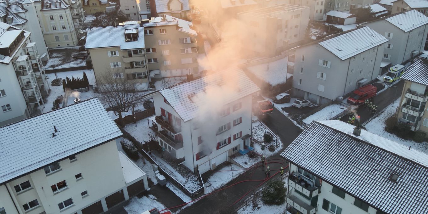 Goldach SG: Mehrfamilienhaus an der Unterstrasse in Brand | Nau.ch
