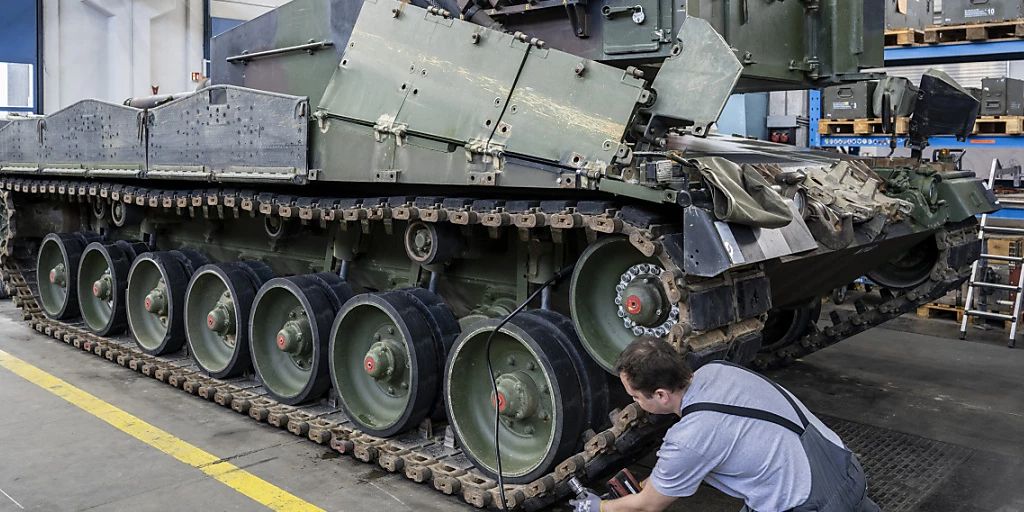 Militärverband will neue Panzer und alte Leopard-2 verkaufen