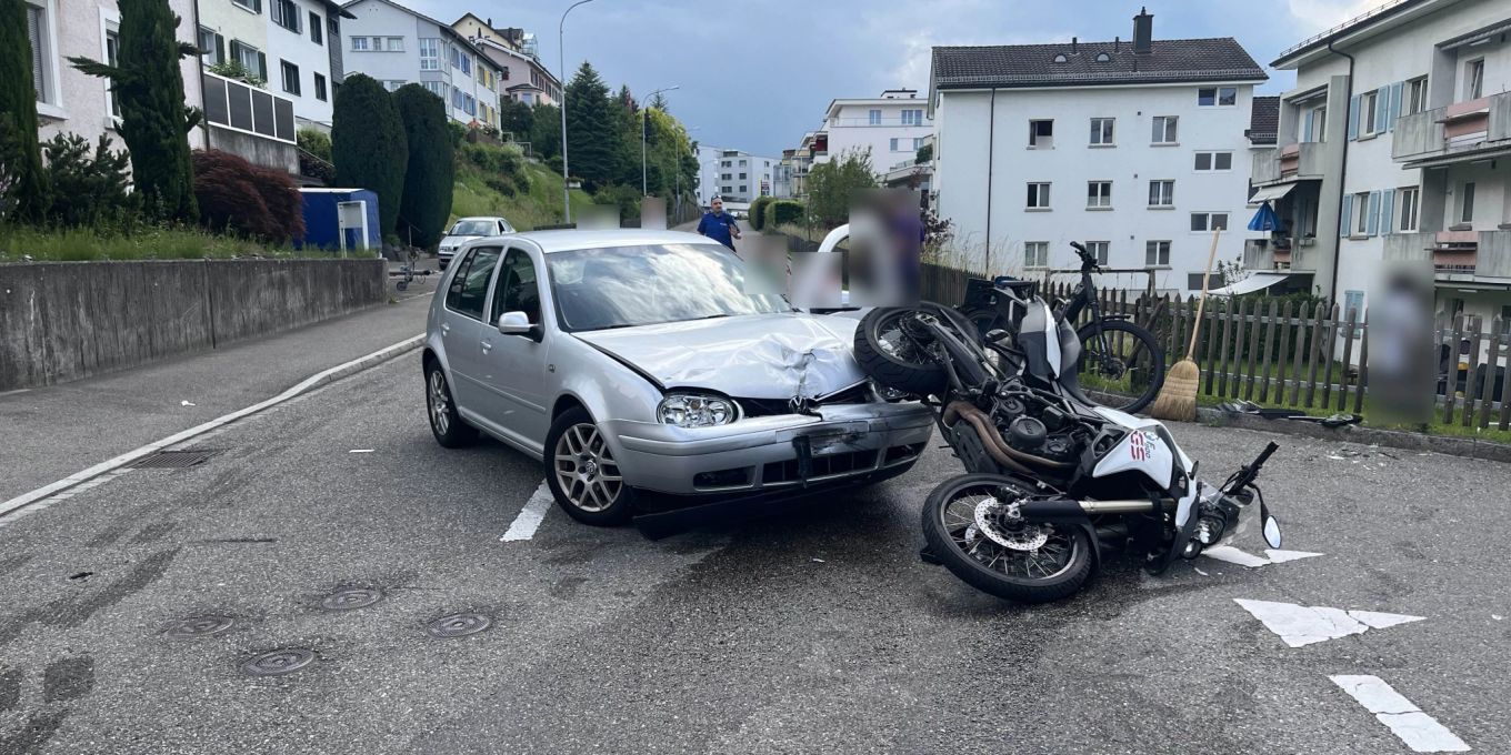 Rorschacherberg SG: Töfffahrer (61) bei Unfall unbestimmt verletzt | Nau.ch