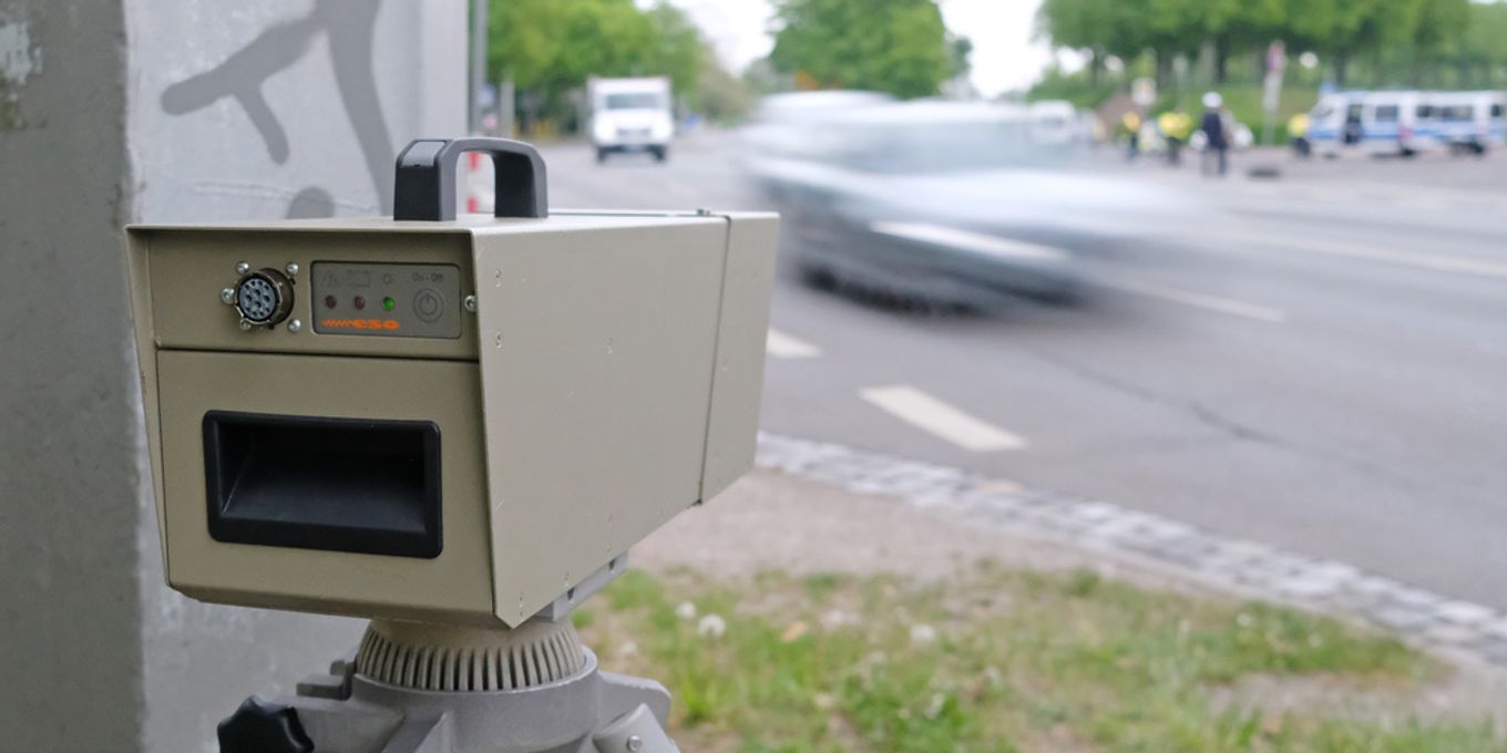 Reicher Franzose in der Schweiz geblitzt – 90'000 Franken Busse | Nau.ch