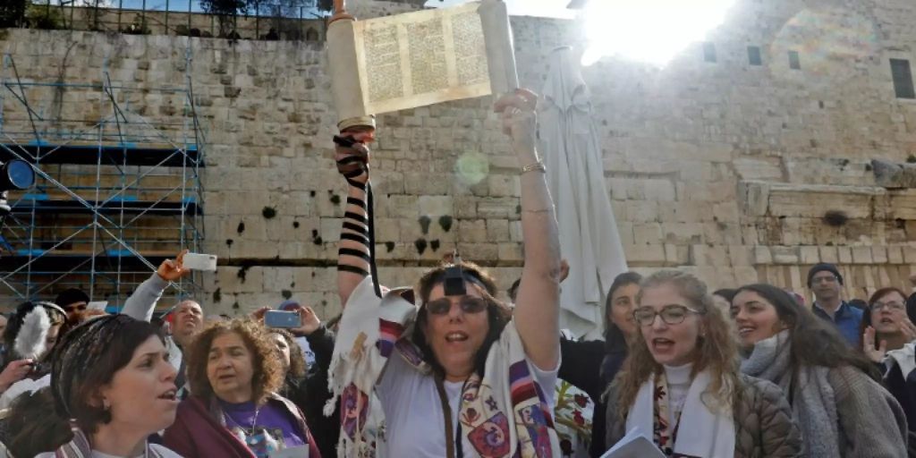 Ultraorthodoxe Juden greifen Frauen an Jerusalemer Klagemauer an