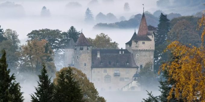 Schloss Marschlins wurde an Prinz Rudolf von Liechtenstein verkauft ...