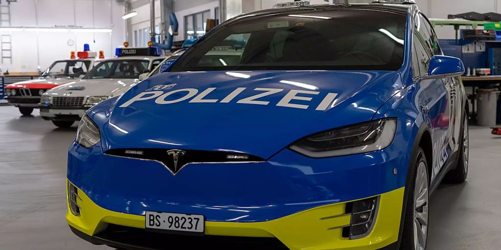 Teslas für Basler Polizei eingetroffen