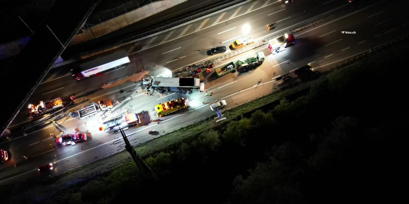 Rothrist AG: Lastwagen blockiert A1 in Richtung Bern | Nau.ch