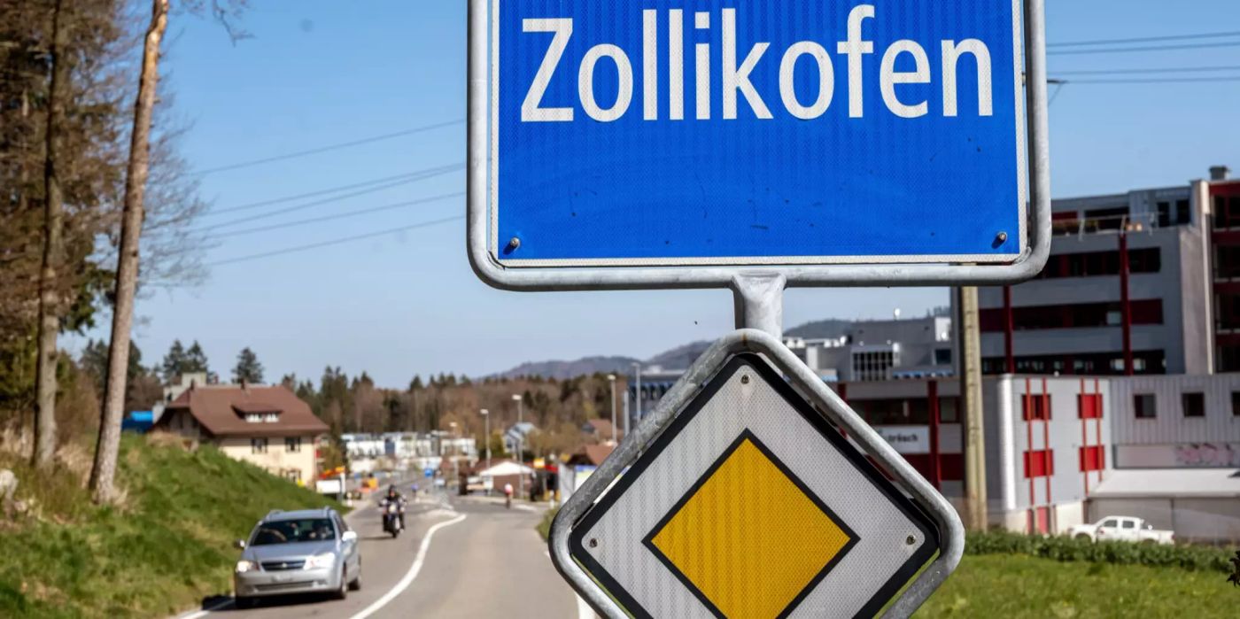 Zollikofen BE: Autofahrerin prallt in Velo und Auto – fünf Verletzte ...