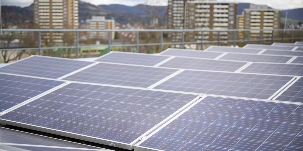 EnBW Energie Baden-Württemberg eröffnet zwei XXL-Solarparks