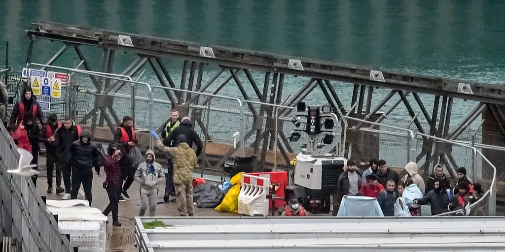 Dover (GB): Mann wirft Brandsätze auf Räumlichkeiten für Migranten