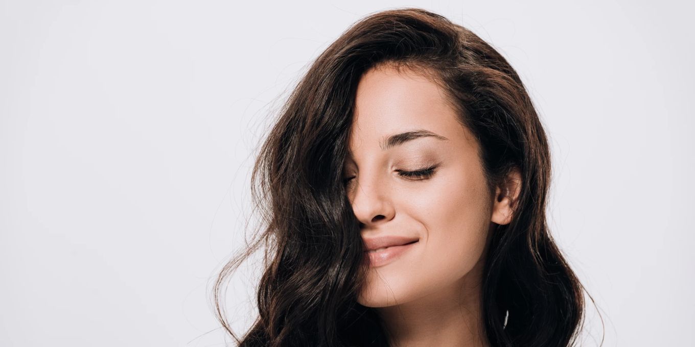 Benefits und mögliche Nebenwirkungen des Cellophan-Treatments | Nau Beauty