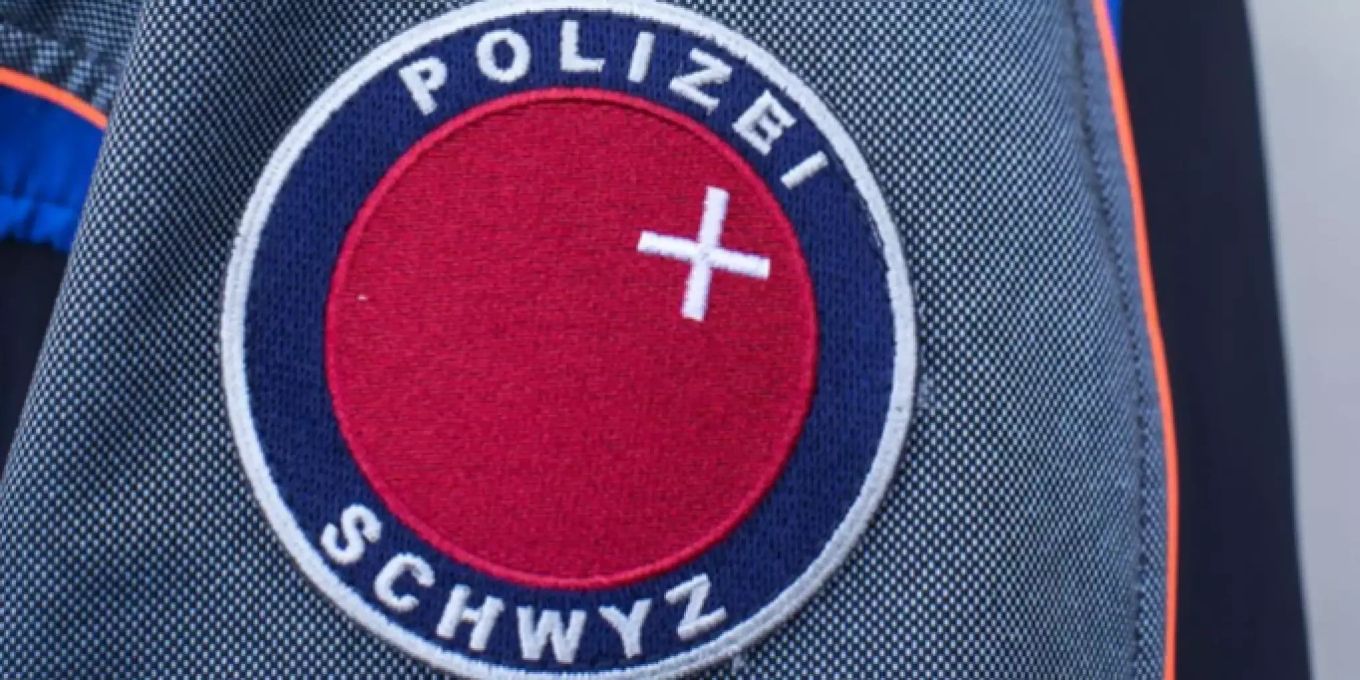 Bäch SZ: Feuerwehreinsatz wegen Gewässerverschmutzung | Nau.ch