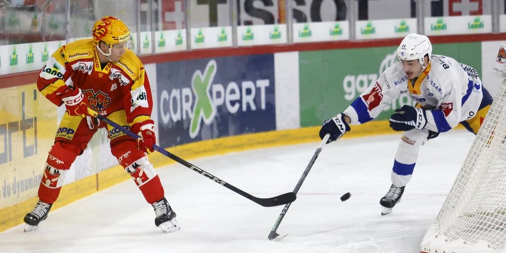 EHC Biel-Spieler signieren Autogramme auf der Herbstmesse