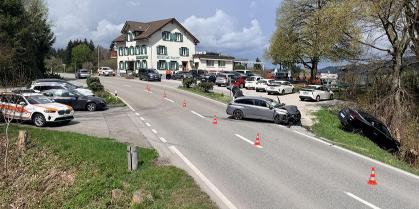 Stein AR: Heftiger Crash bei Hargarten – zwei Verletzte | Nau.ch