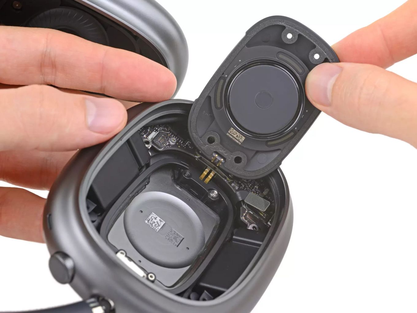 Die Apple AirPods Max zeigen sich im Teardown auch von innen | Nau.ch