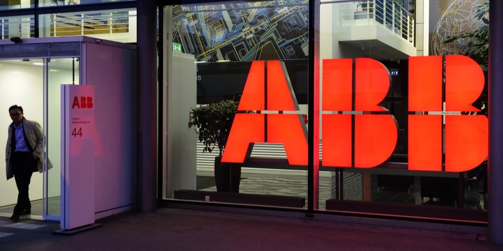 ABB eröffnet 45-Millionen-Bau mit 500 Arbeitsplätzen in Ennetturgi