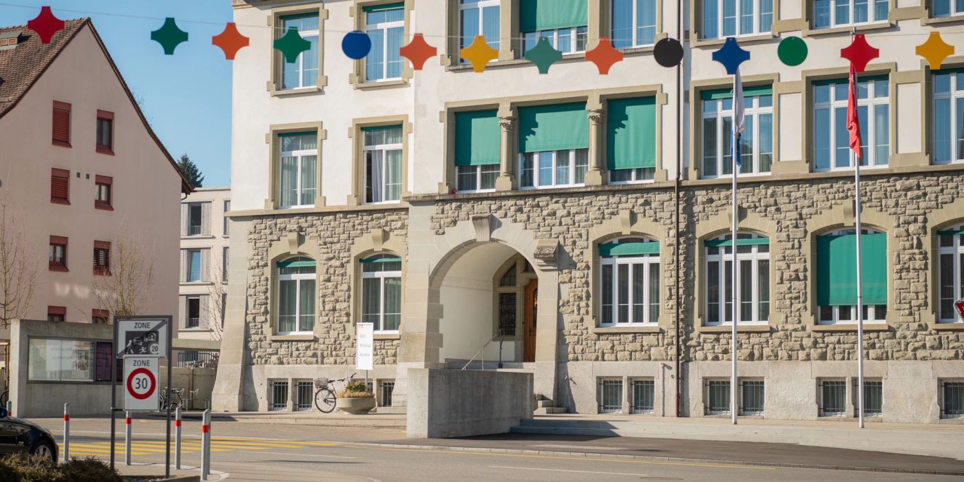 Willisau LU: Bewaffneter Raubüberfall auf Bank – Täter flüchtig | Nau.ch
