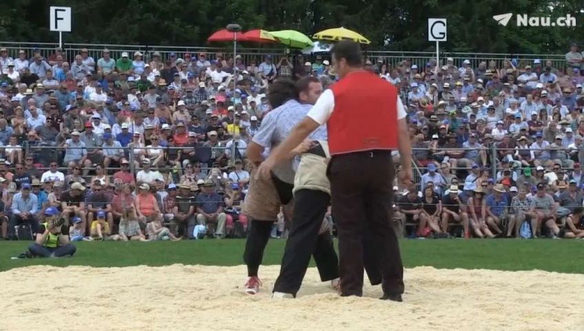 Schwarzsee-Schwinget: Matthias Aeschbacher holt sich den Festsieg