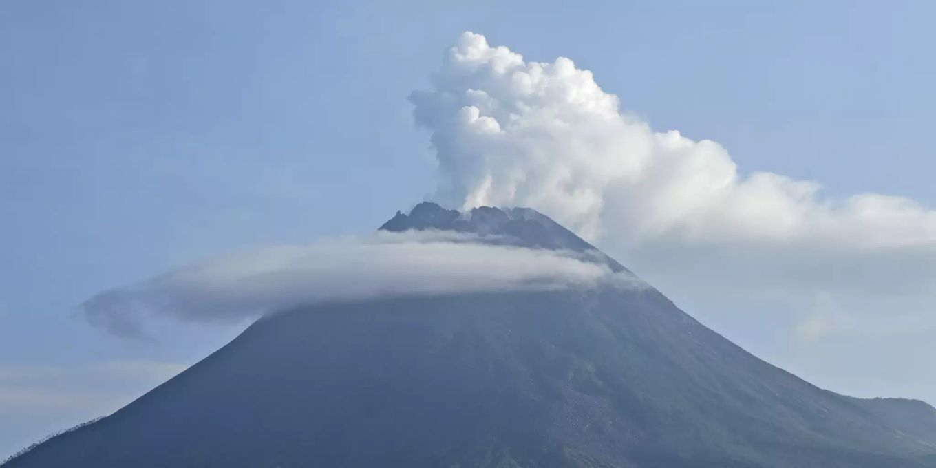 Vulkan Merapi auf Java speit wieder heisse Gase | Nau.ch
