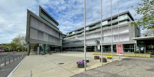 Biogen streicht 95 weitere Stellen in Baar ZG | Nau.ch