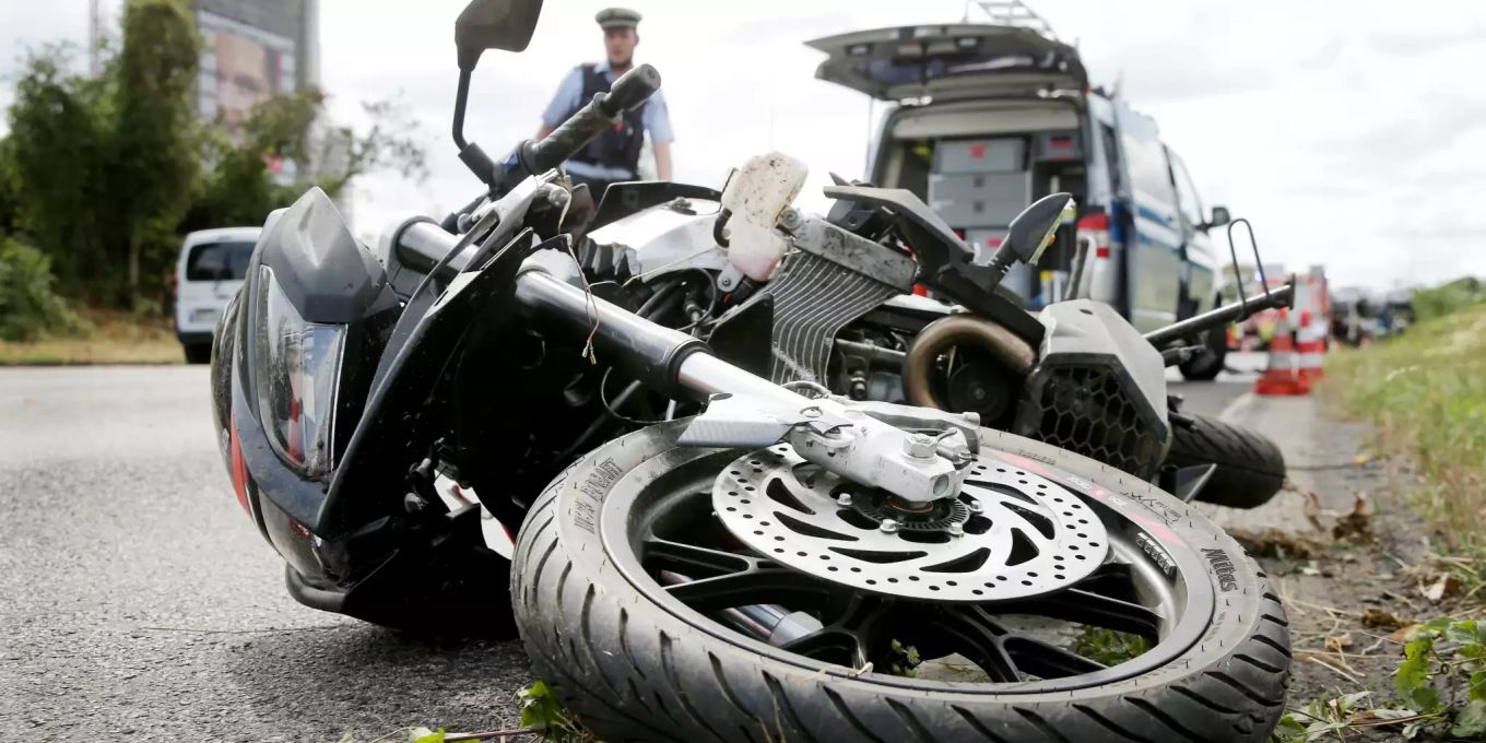 Zürich: Kollision zwischen Auto und Motorrad – Zeugenaufruf | Nau.ch