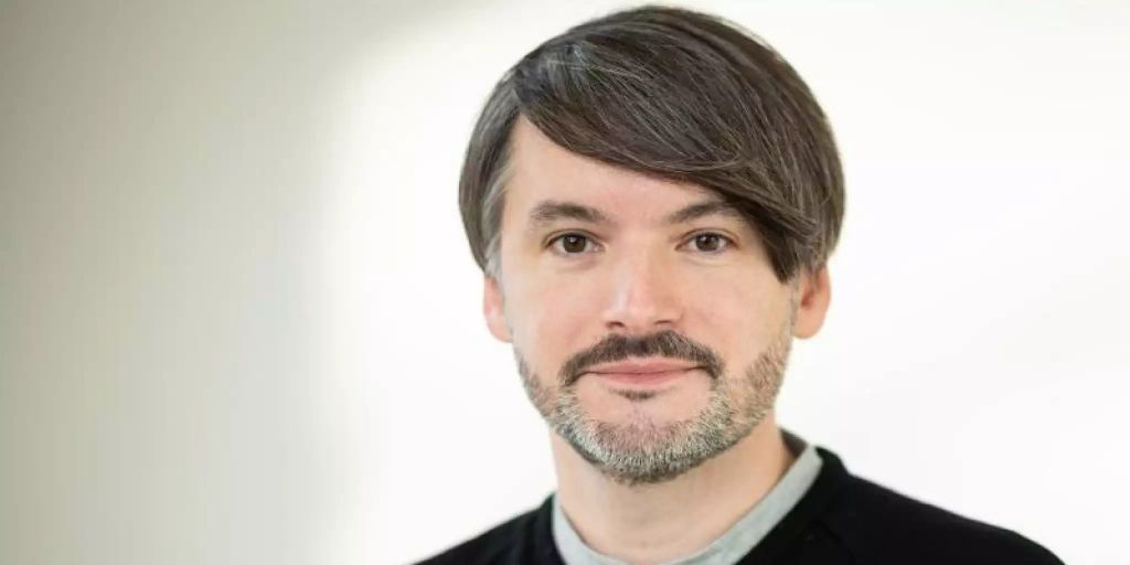 Saša Stanišić sammelt 17 000 Euro mit Lesung