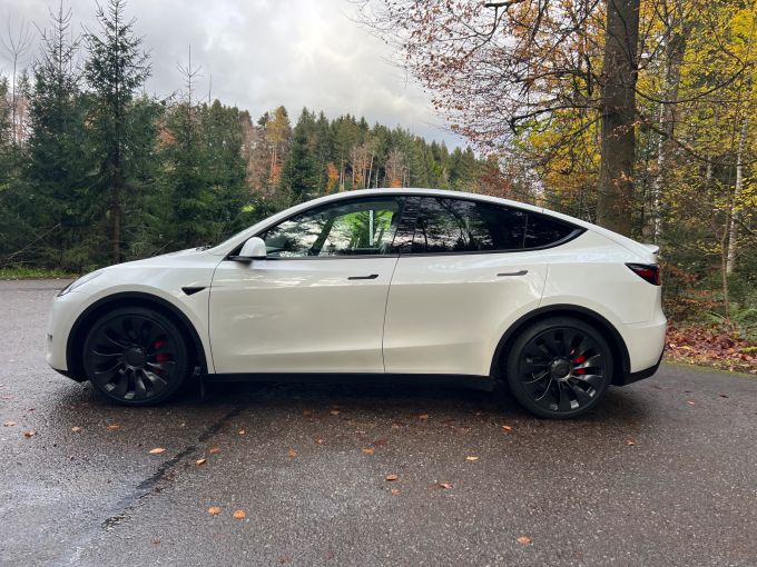 Tesla Model Y Performance | Nau.ch