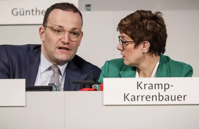 CDU-Chefin Kramp-Karrenbauer wird Verteidigungsministerin | Nau.ch CDU-Chefin Kramp-Karrenbauer wird Verteidigungsministerin | Nau.ch