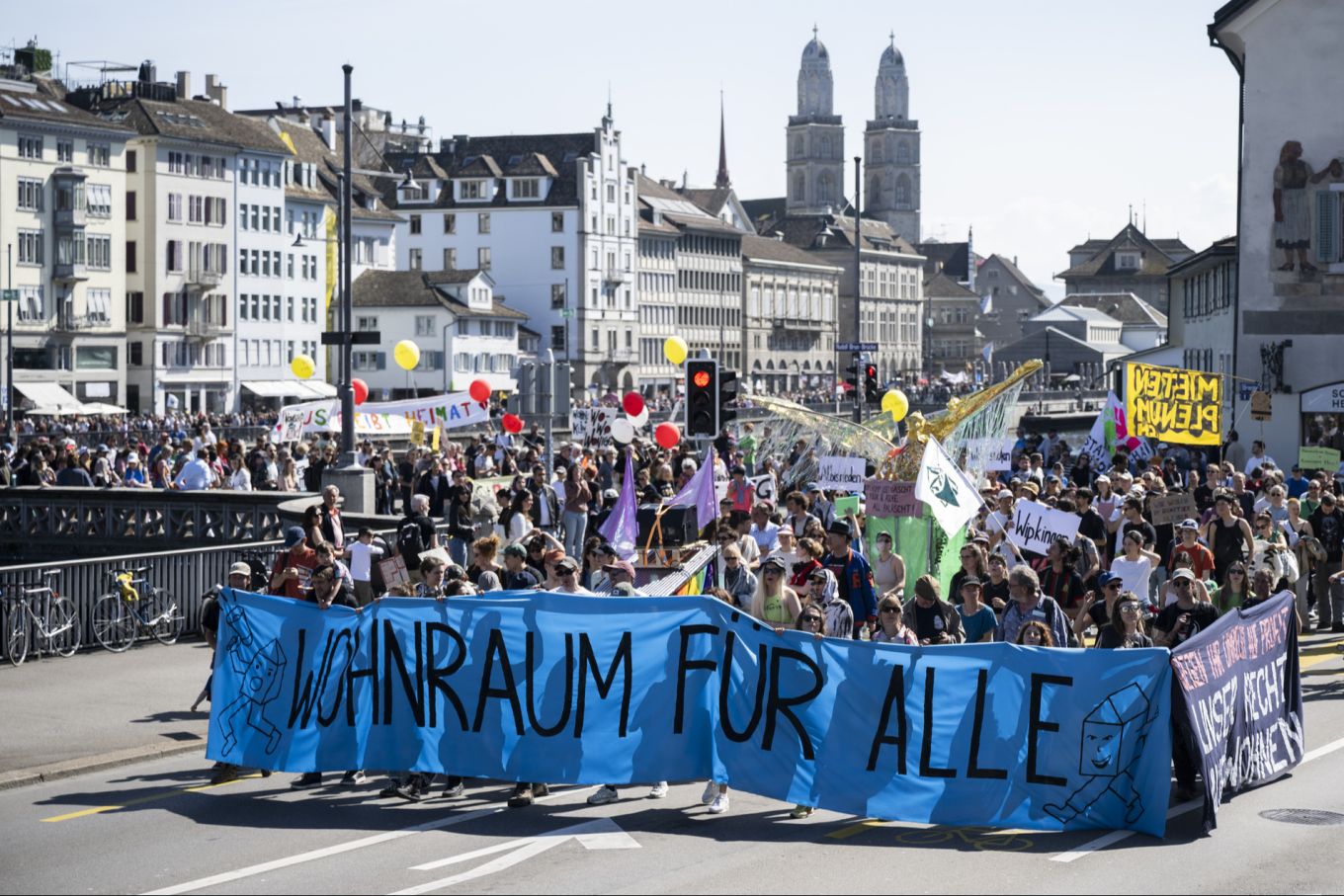 Wegen Doku: Bauunternehmer gibt 100'000.- für Halbierungsinitiative ...