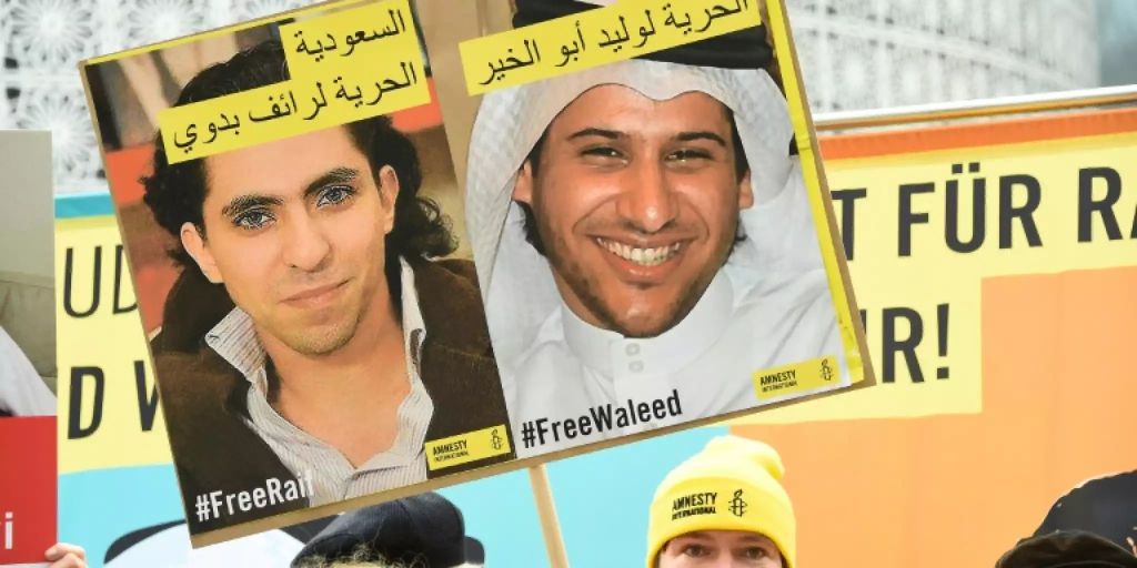 Saudischer Blogger Raif Badawi tritt in Haft in Hungerstreik