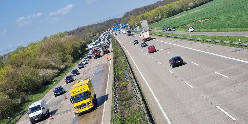 Hochspannungskabel stürzt auf Autobahn Hochspannungskabel stürzt auf Autobahn