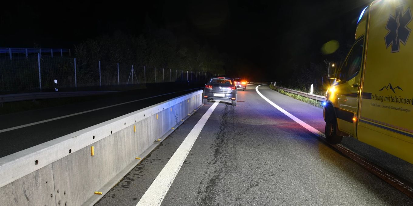 A13 bei Zillis GR: Autofahrerin (19) prallt in Leitplanken | Nau.ch