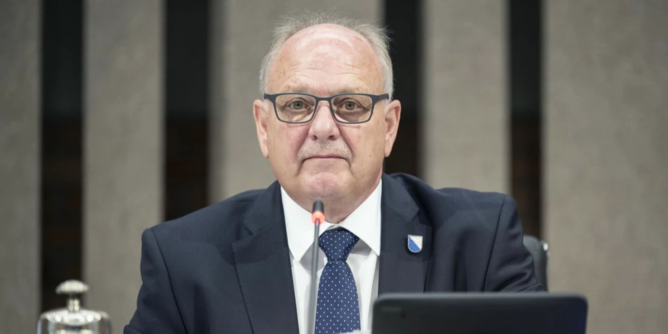 SVPler bricht Debatte ab, weil er Zmittag will | Nau.ch