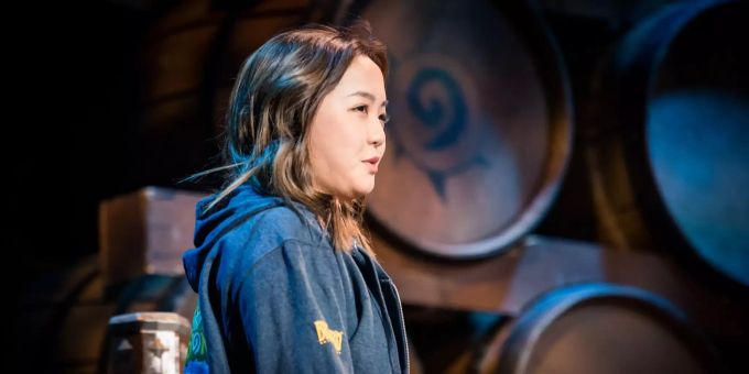 Chinesin Liooon gewinnt Hearthstone: Heroes of Warcraft Grandmasters ...