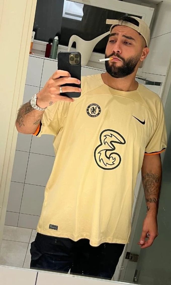 Rapper Samra parkt seinen Mercedes-Benz im Uetlibergtunnel | Nau.ch