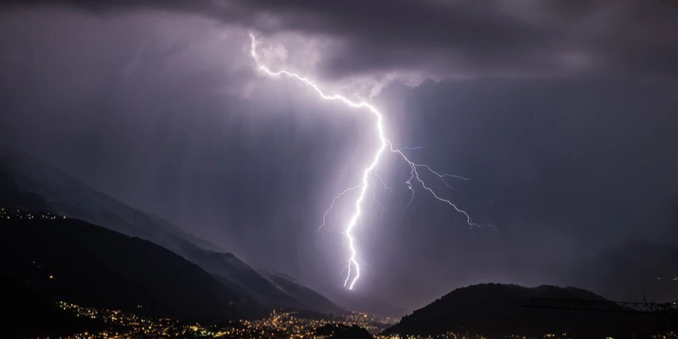 Blitz mit 184'000 Ampere im Jura gemessen | Nau.ch