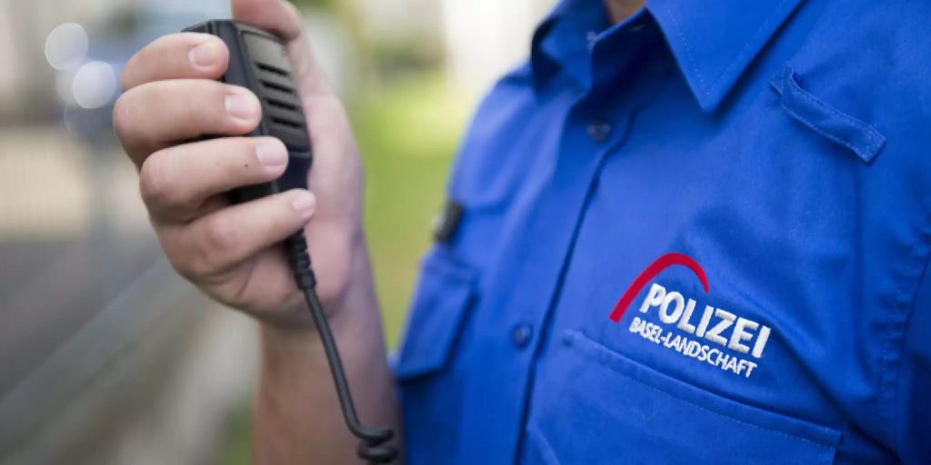 Birsfelden BL: Fahrzeuglenker entzieht sich einer Verkehrskontrolle