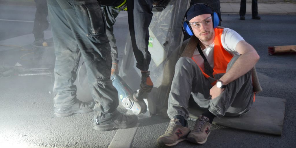 Deutscher Klima-Kleber (22) packt über Aktion aus