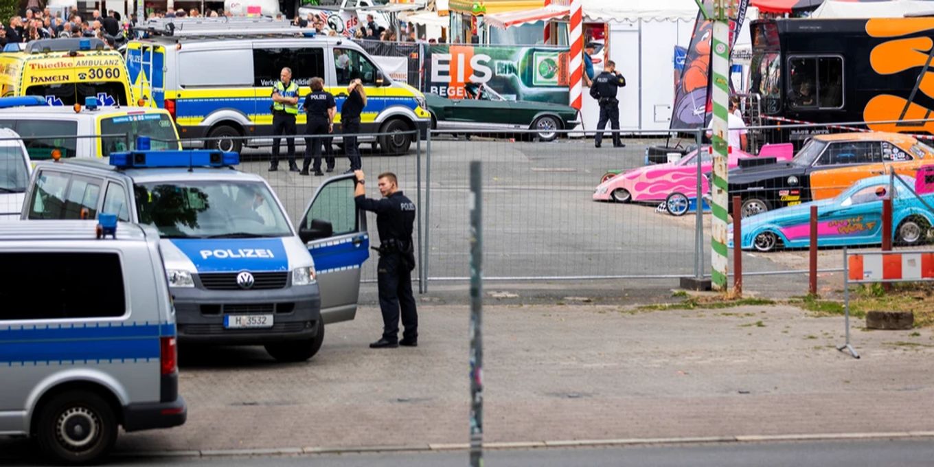 Auto erfasst bei Show in Hannover Besucher - fünf Verletzte | Nau.ch