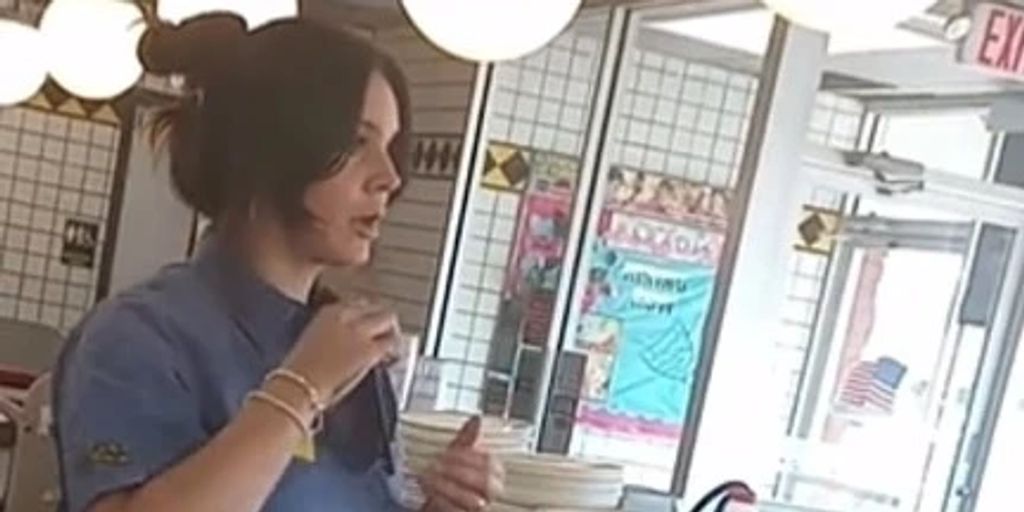 «Waffle House»: Lana Del Rey erklärt Kellner-Fotos