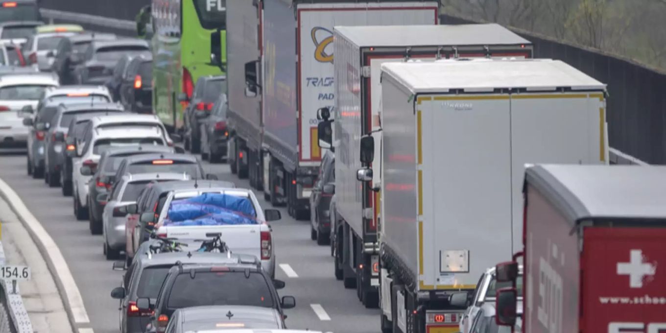 Rund 40 Minuten Wartezeit am Gotthard | Nau.ch