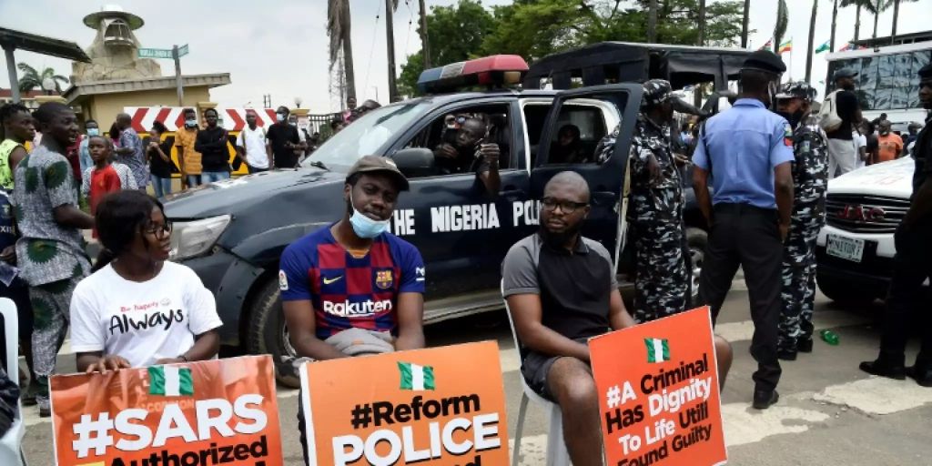 Nigeria löst umstrittene Spezialeinheit nach Folter-Vorwürfen auf