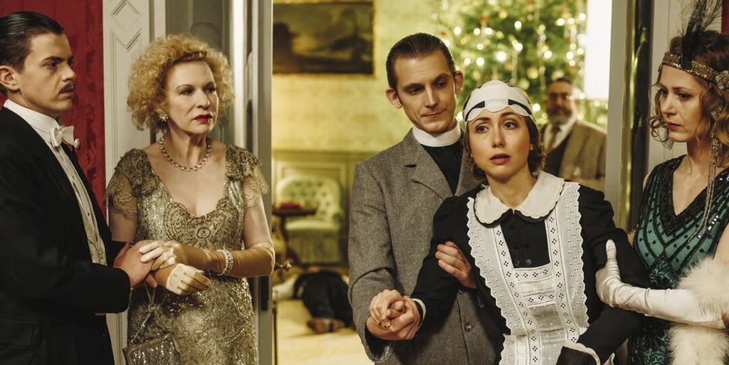 «Tatort: Mord unter Misteln»: Wer spielt Lady Mona Bantam?