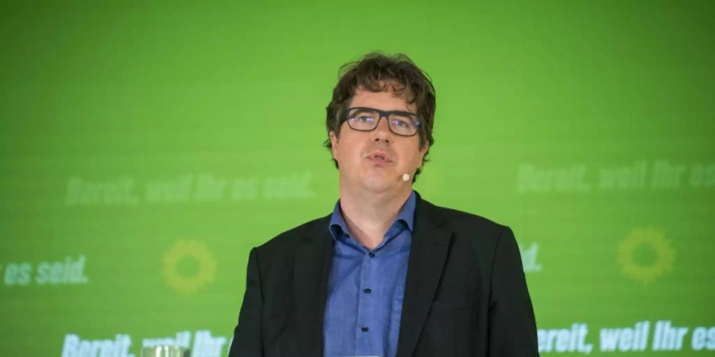 Grüne stellen rasche Entscheidung über Dreiergespräche in Aussicht