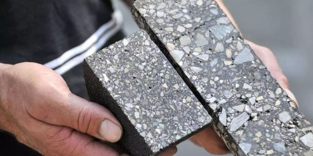 Belagseinbau an der Langdorfstrasse