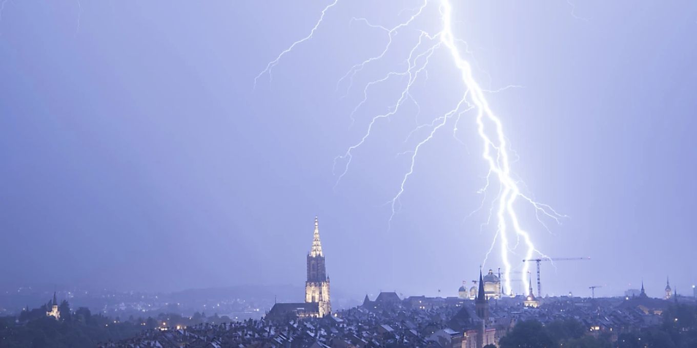 Ersehnter Regen kommt mit Blitz und Donner in der Schweiz | Nau.ch