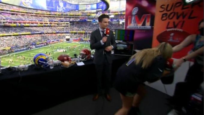 Ekel-Moment: Hier spuckt Heidi Klum ihren Hot Dog raus! | Nau.ch