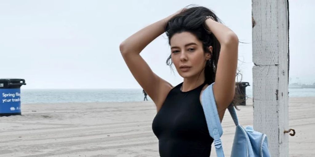 Im Ukraine-Krieg: Erotikmodel erhält ukrainischen Geheimdienstorden